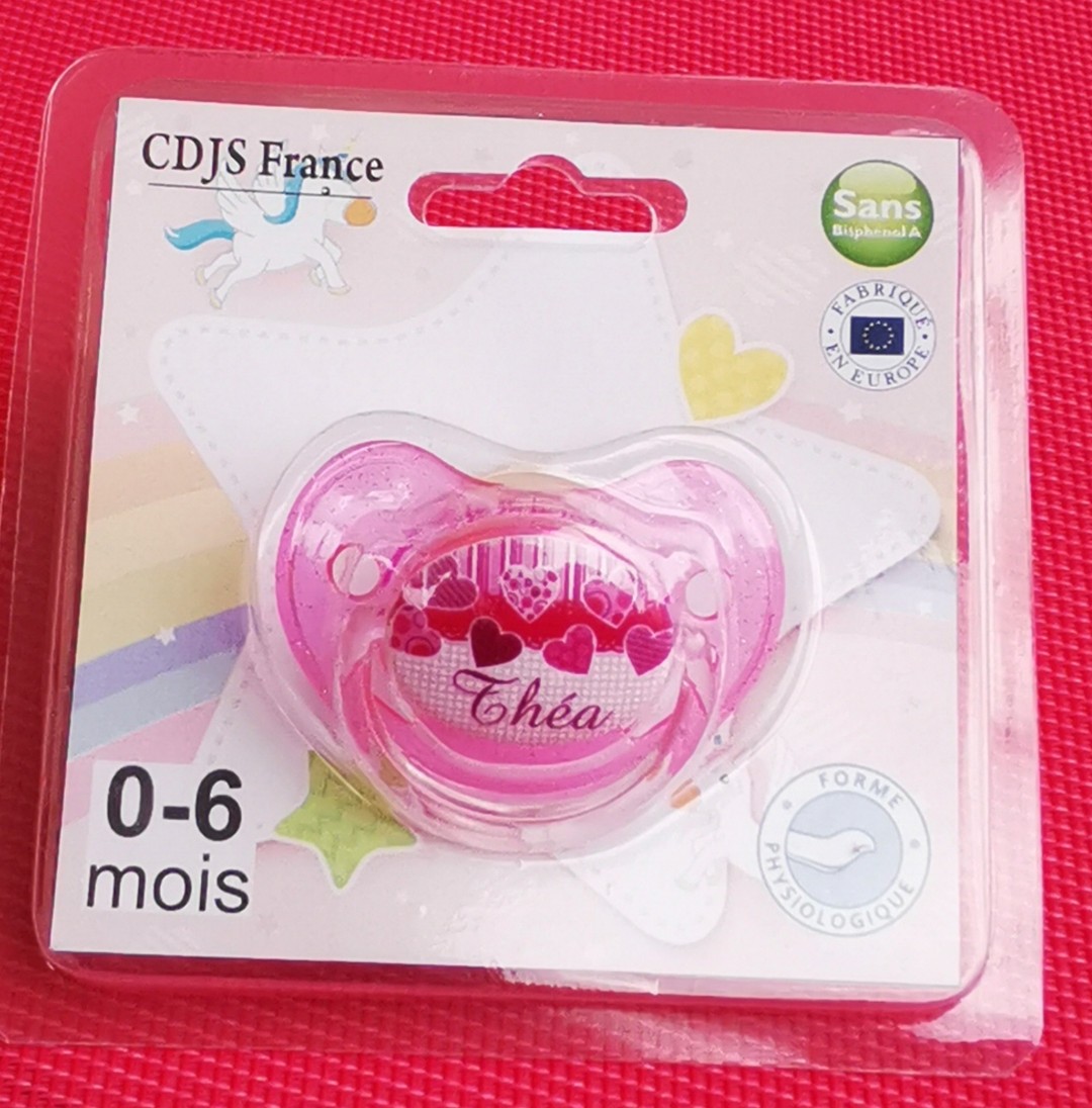 Tétine de bébé par blister coeurs personnalisée